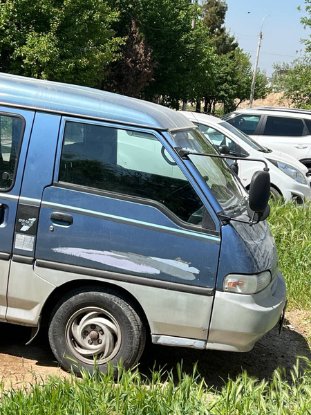 Срочно продается Hyundai Grace 1994 года