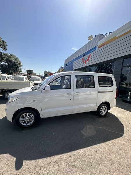 Wuling Honguang V