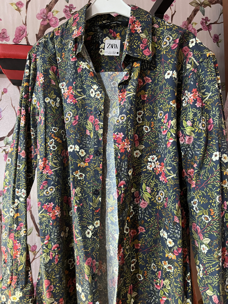 Рубашка ZARA ORIGINAL практически новая.