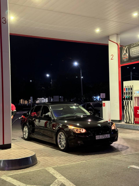 BMW e60 restayling,N53 b3.0 2007 yil. ideal xolatda