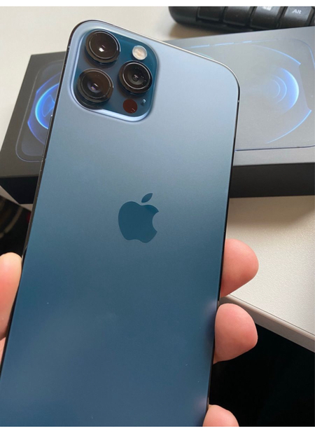IPHONE 12 PRO версия 17.5.1