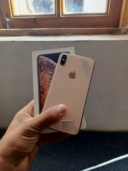 Iphone Xs max...