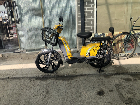 Elektiro sukuter 2023