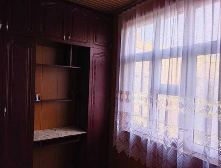 Квартира на Ц12  2/2/9 общ пл 61м Ор-р Камолон Ош