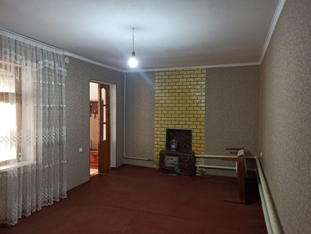 Срочно продаются участка вся удобствами газ, свет, вода , есть.