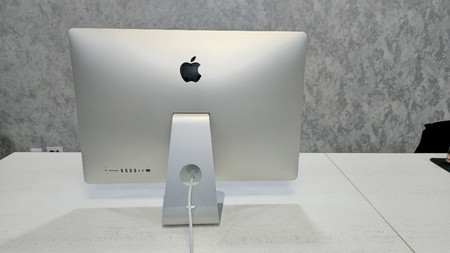 i MAC 27-inch with Retina 5K display