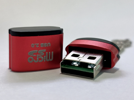 Карты памяти, адаптер на USB 2.0, адаптер на SD карту