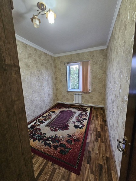 Срочно продаётся квартира Бустонлик Газалкент 4/4/4