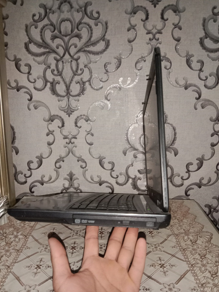 Kamputer aser notebook