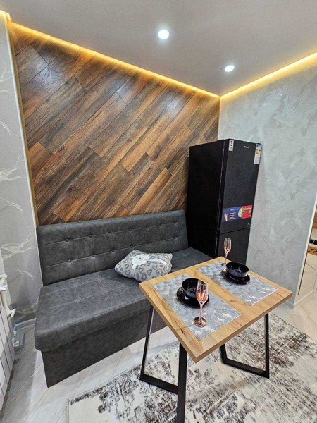Продам квартиру   Ц-7 ЦУМ 30 кв., ремонт, мебель, техника,