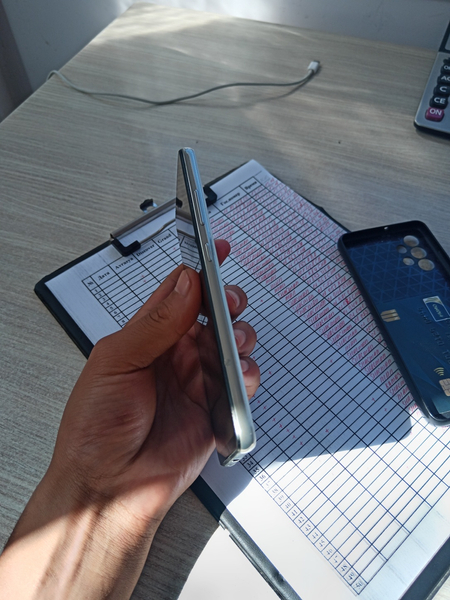Samsung A 32 xolati ideal