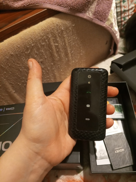 Novey Telefon A80R