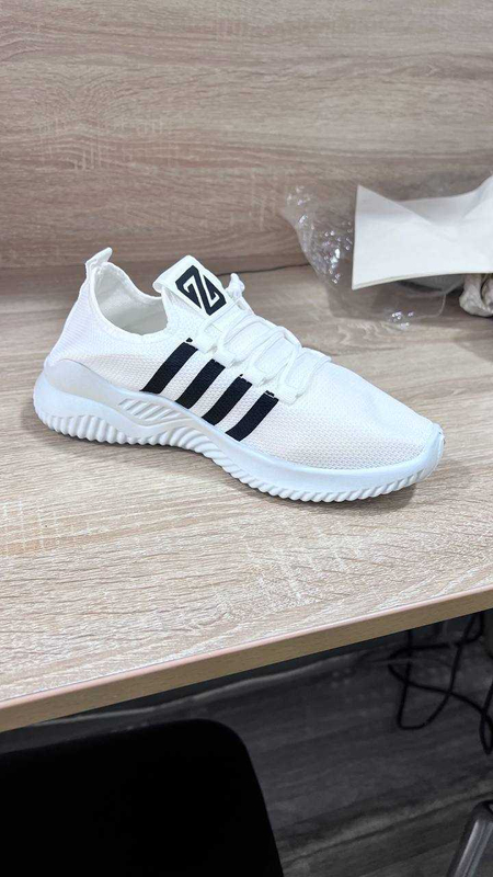 Кроссовки летние