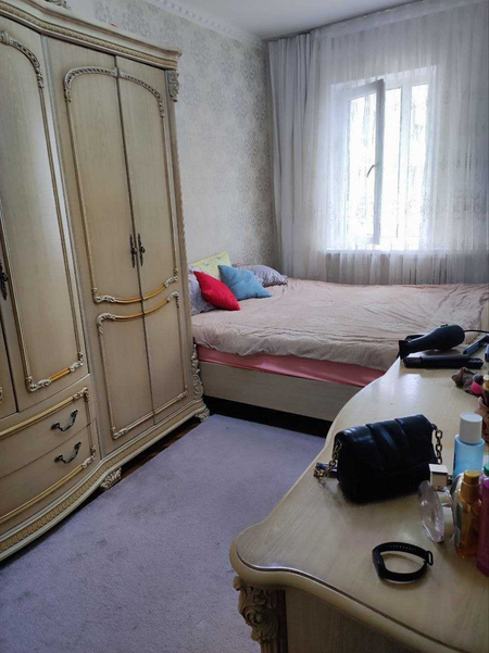 (К122847) Продается 3-х комнатная квартира в Мирабадском районе.