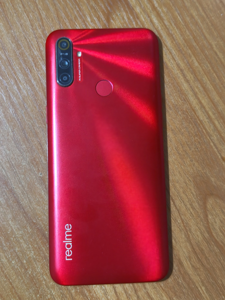 Телефон realme C3