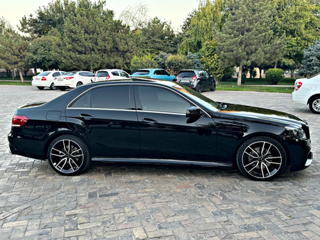 Mercedes benz w212 E350 restayling