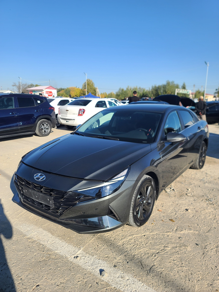 Hunday Elantra 2022 yili zur sastiyanida