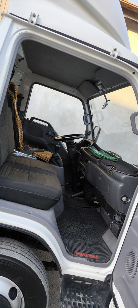 Isuzu 5 ton sotiladi