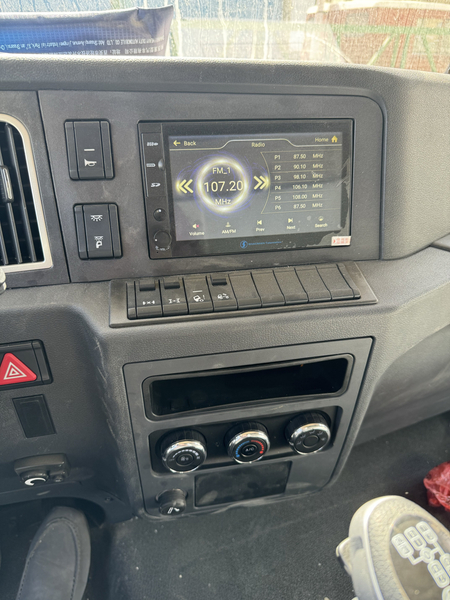 Shacman L 3000 Фургон 9 метров