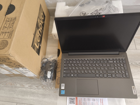 lenovo v15 g3 i3-1215u 8gb 512gb fhd 15.6
