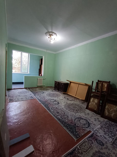 Юнусабад11. 2ком. СРОЧНО продаётся Z.