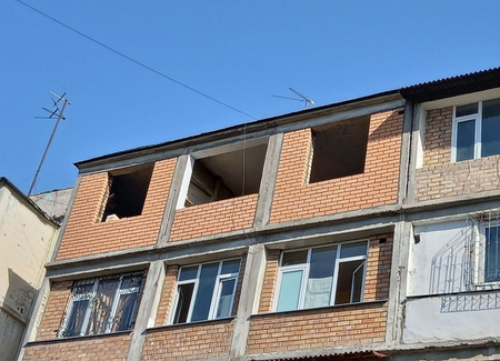 Balkonga g'isht teramiz