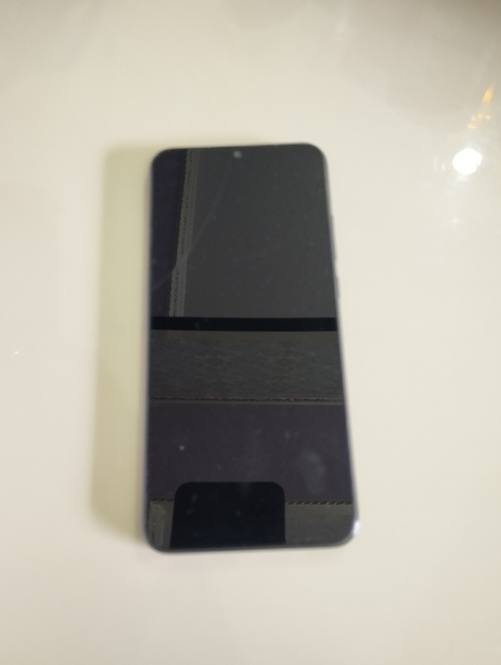 Redmi 9A xolati yaxshi. Ekranda ozgina singan joyi bor