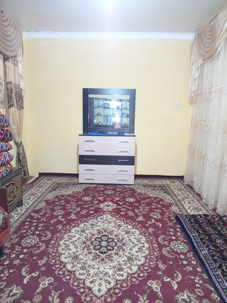 Uchastka sotiladi Ulug'obod Komuna 18 sotix 4 xona uy