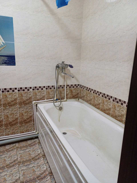 2 xonali 3 etajda joylashgan jixozlangan kvartira ijaraga beriladi