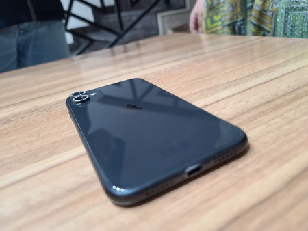iphone 11  qora
