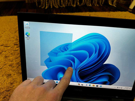 DELL 3390 X360 13.3” FullHD IPs Touchscreen  CORE i5-8350U 8GB/256SSD