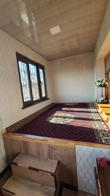 Срочно продаётся 3//5//5 на рынке Кадыщева 77- серия кирпич