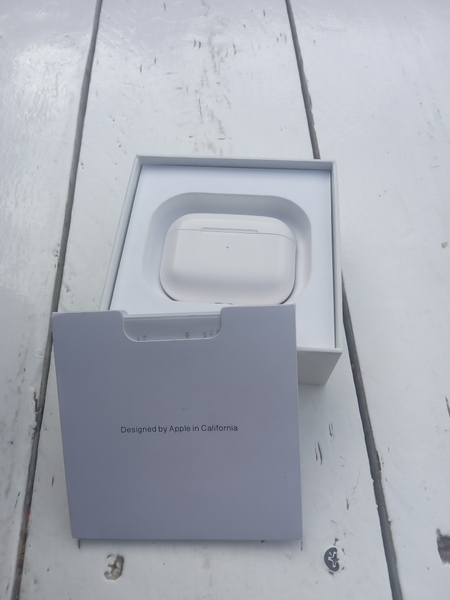 Air pods Pro, оригинал, в комплекте есть всё, цена договорная