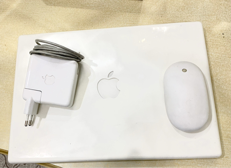 Macbook ishlidi rabochiy