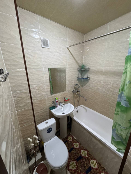 Продается 2х ком. квартира на Бух 2, ор-р: кафе Самарканд, 42м2