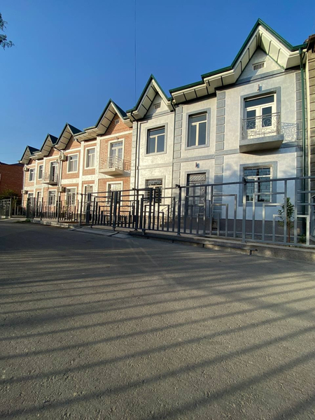 Шикарные дома в отличном месте