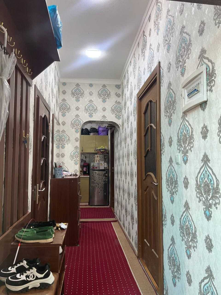 Срочно продаётся дом в общем дворе, 4хком