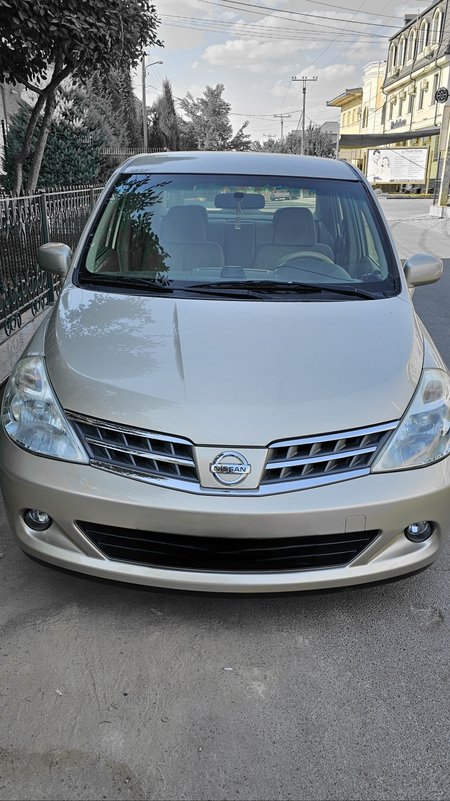 Nissan Tiida 2008