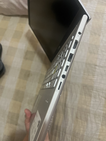 Asus vivobook noutbook