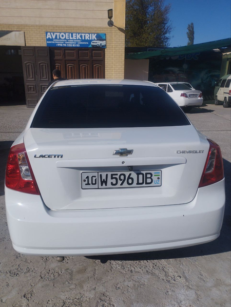 Lasetti 2 2010 й