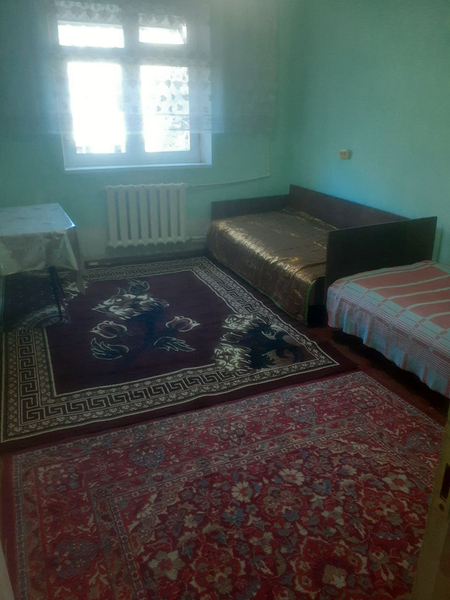Срочно сдаётся 1х 3этаж канечка мост