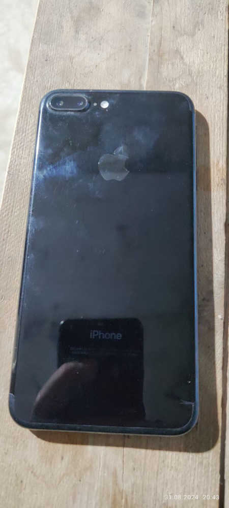 iPhone 7 plus black sotiladi