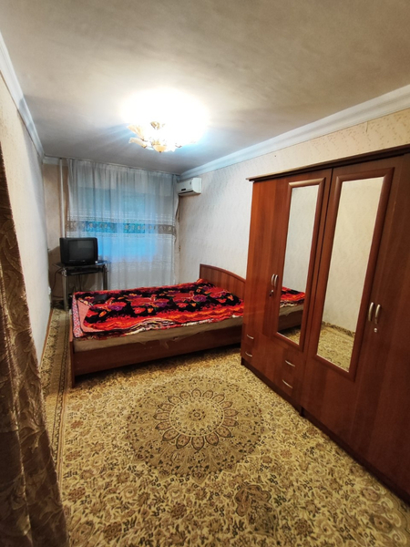 Frunze, Hamkorbank orqasida, 4 xonali, 2-etaj