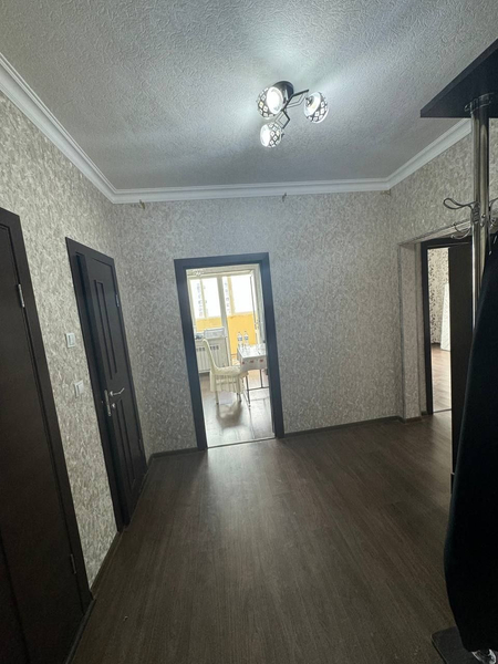 3 xonali qilingan 67 kvadrat tayyor xonadon