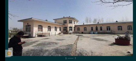 Недвижимое имушество, в виде здания торгового-бқтового комплекса