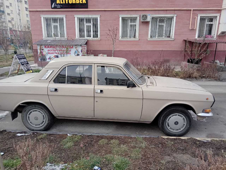 GAZ 2410, 1990 год