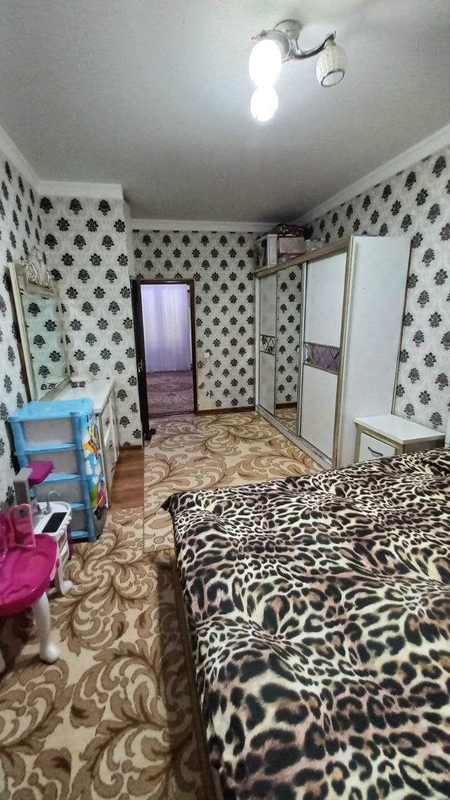 2/2/4  Юнусабадский р-н Сампи Микрарайон. Комнаты зеркальные