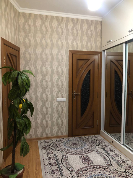 Продаётся 3 х ком квартира площ 83 м.кв.