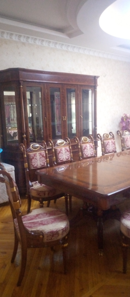 Продается гастинечный гарнитур