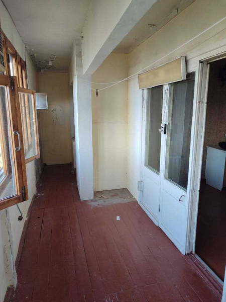 uy sotiladi chilonzor 20a 3 xona 9etak 54000$